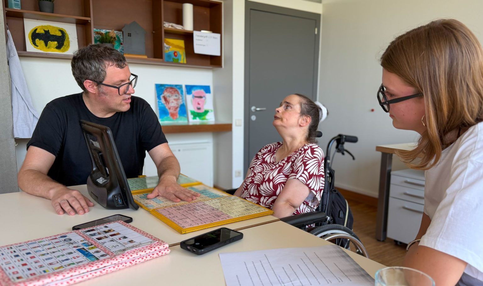 Diese Vorarlbergerin spricht mit den Augen - VOL.AT